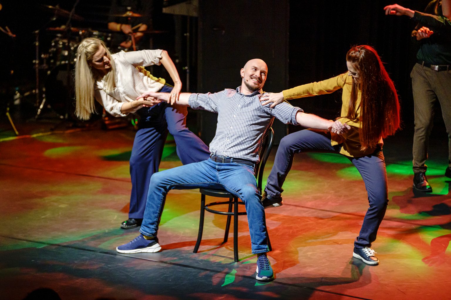 Impro-Musical: ".................." - Teatr Muzyczny Capitol